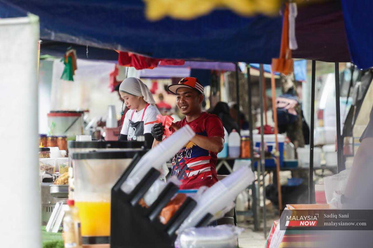 Petty traders welome MPN call for extended moratorium | MalaysiaNow