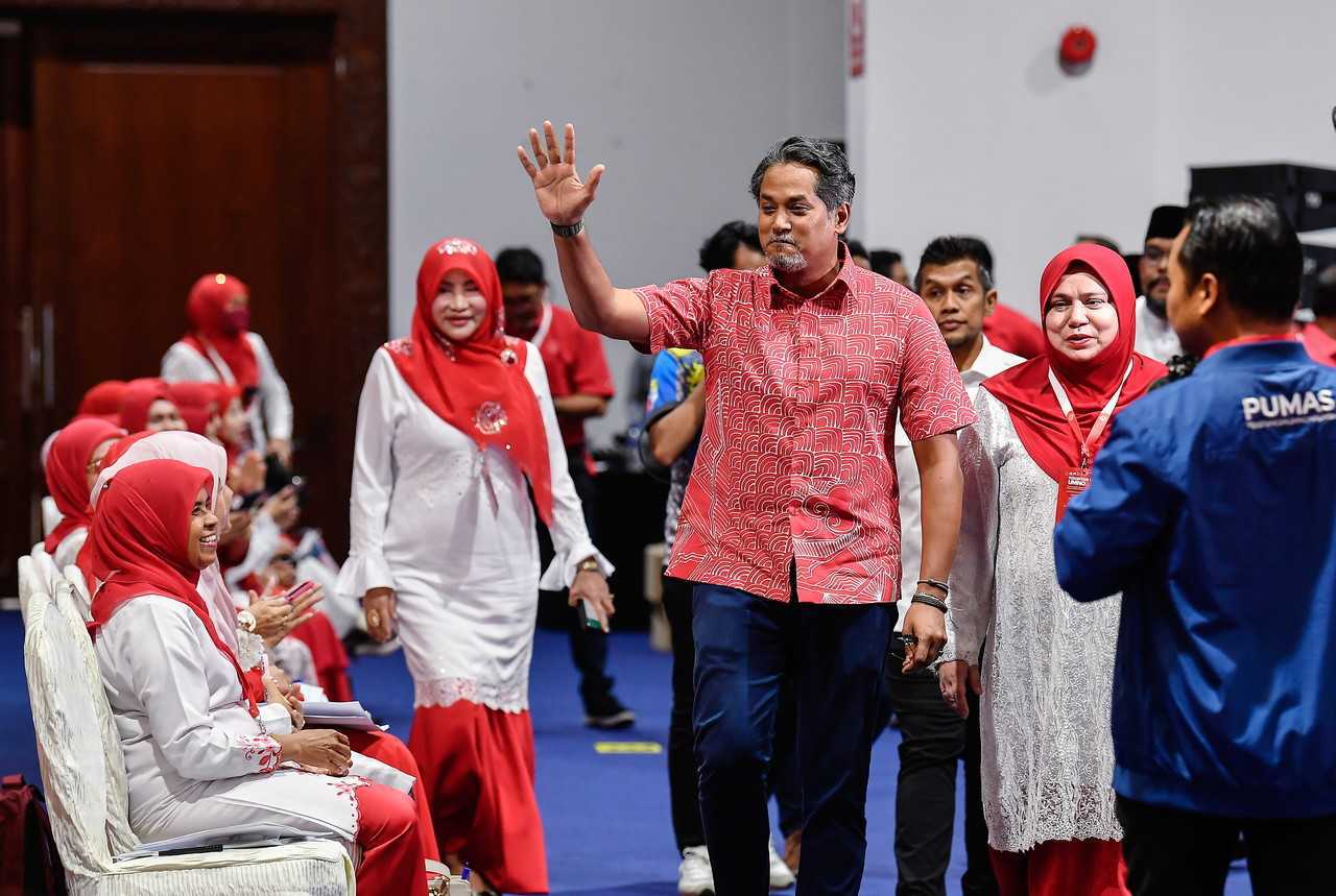 Apples and oranges, analysts say on comparing Khairy with PMs sacked ...