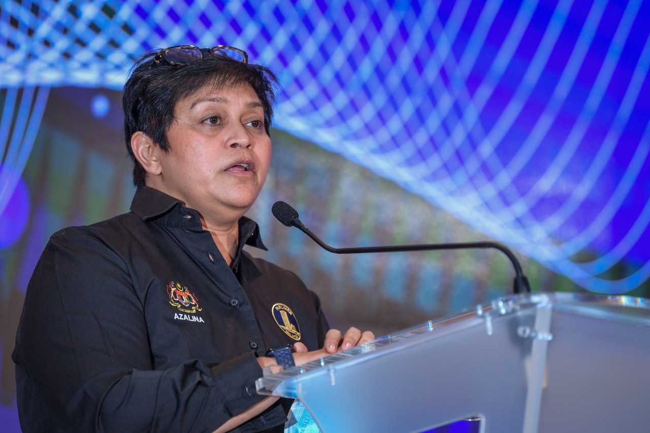 RM31 million spent on Sulu legal dispute, says Azalina | MalaysiaNow