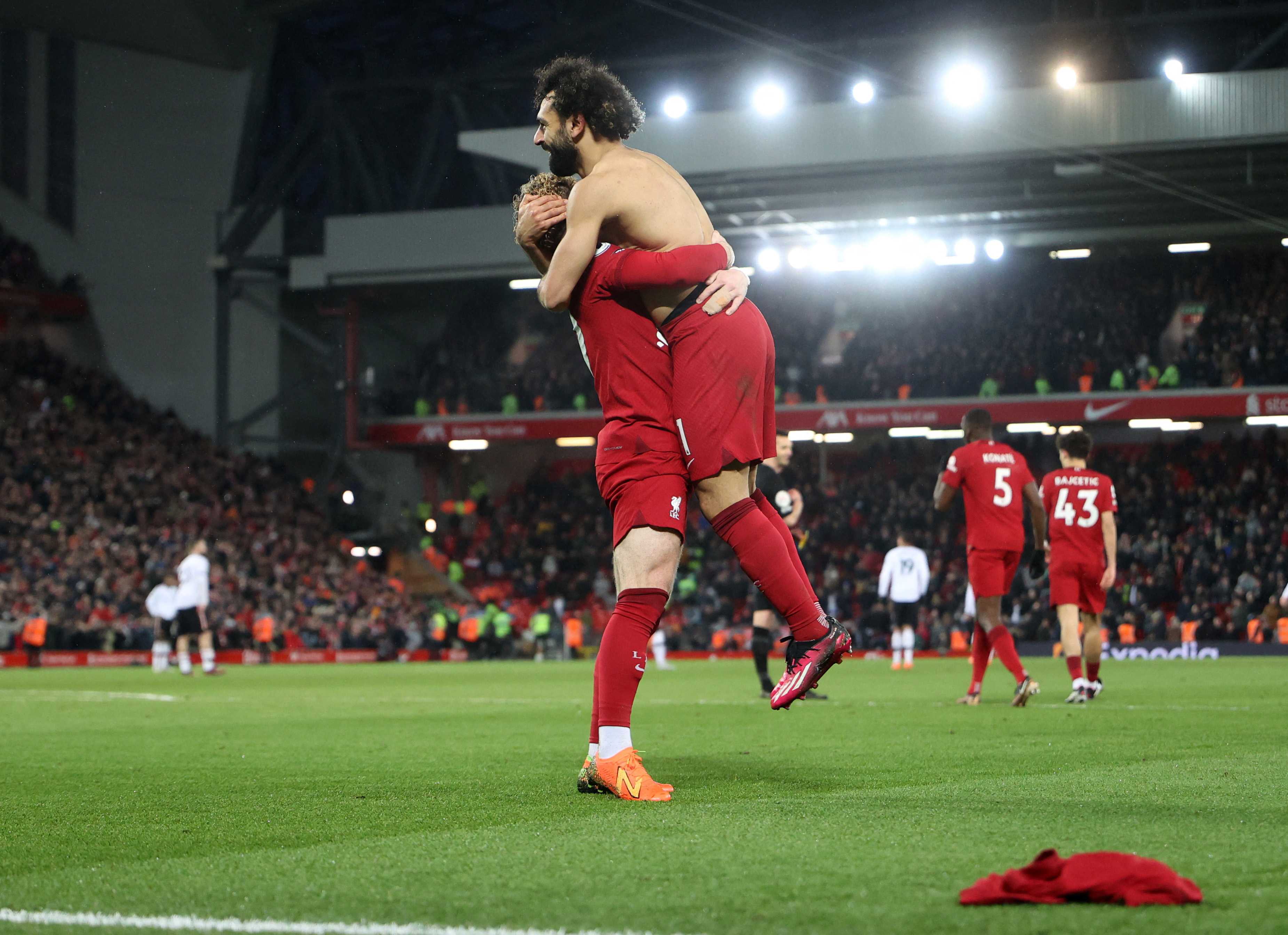 Lethal Liverpool smash Manchester United for seven in record win ...