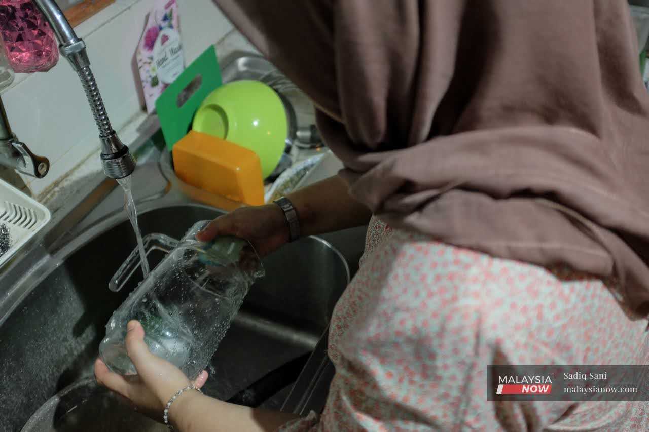 The difference between domestic workers and servants | MalaysiaNow