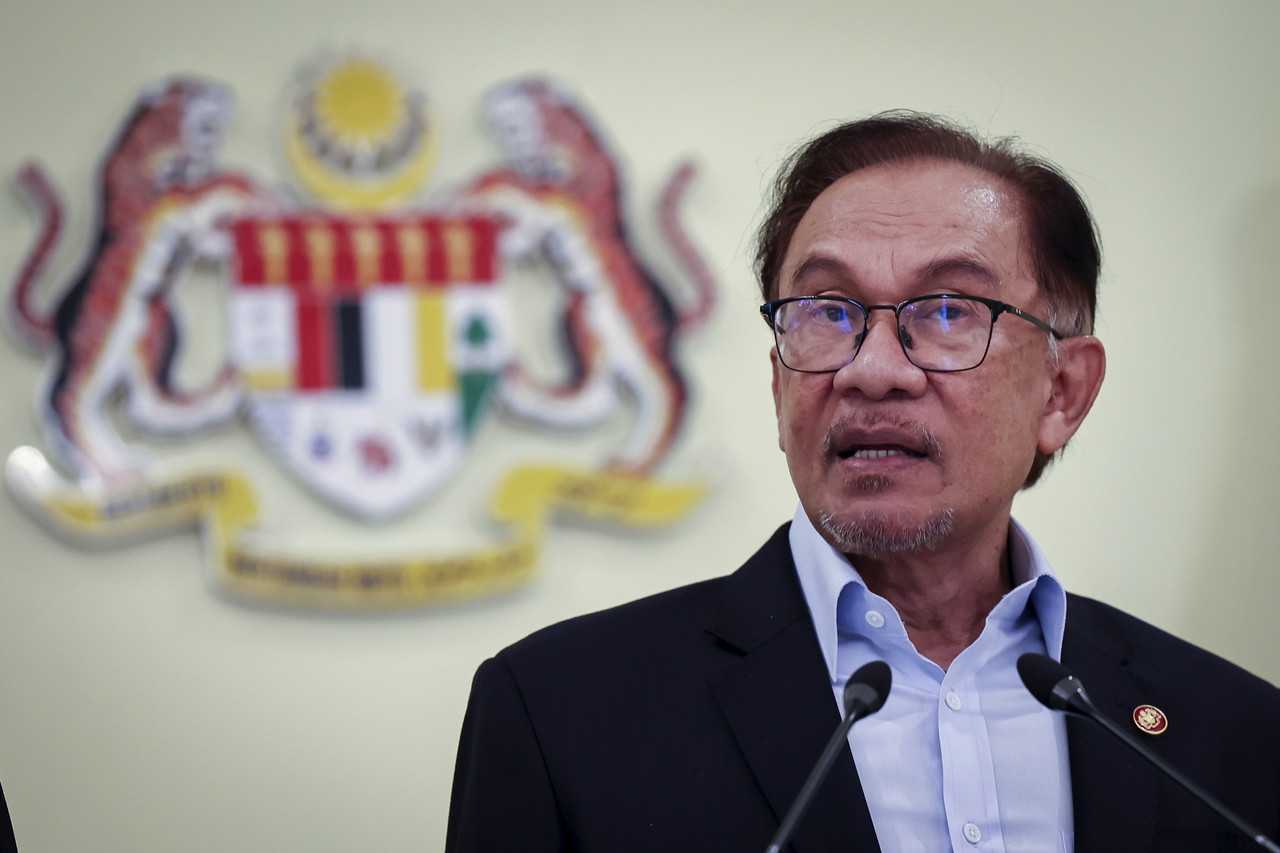 Anwar claims 'positive developments' in US policy, as arms shipments ...