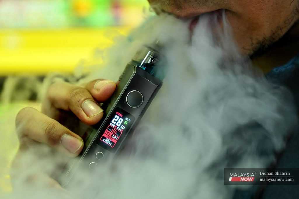 Two-year-old believed to have suffered nicotine poisoning from vape ...