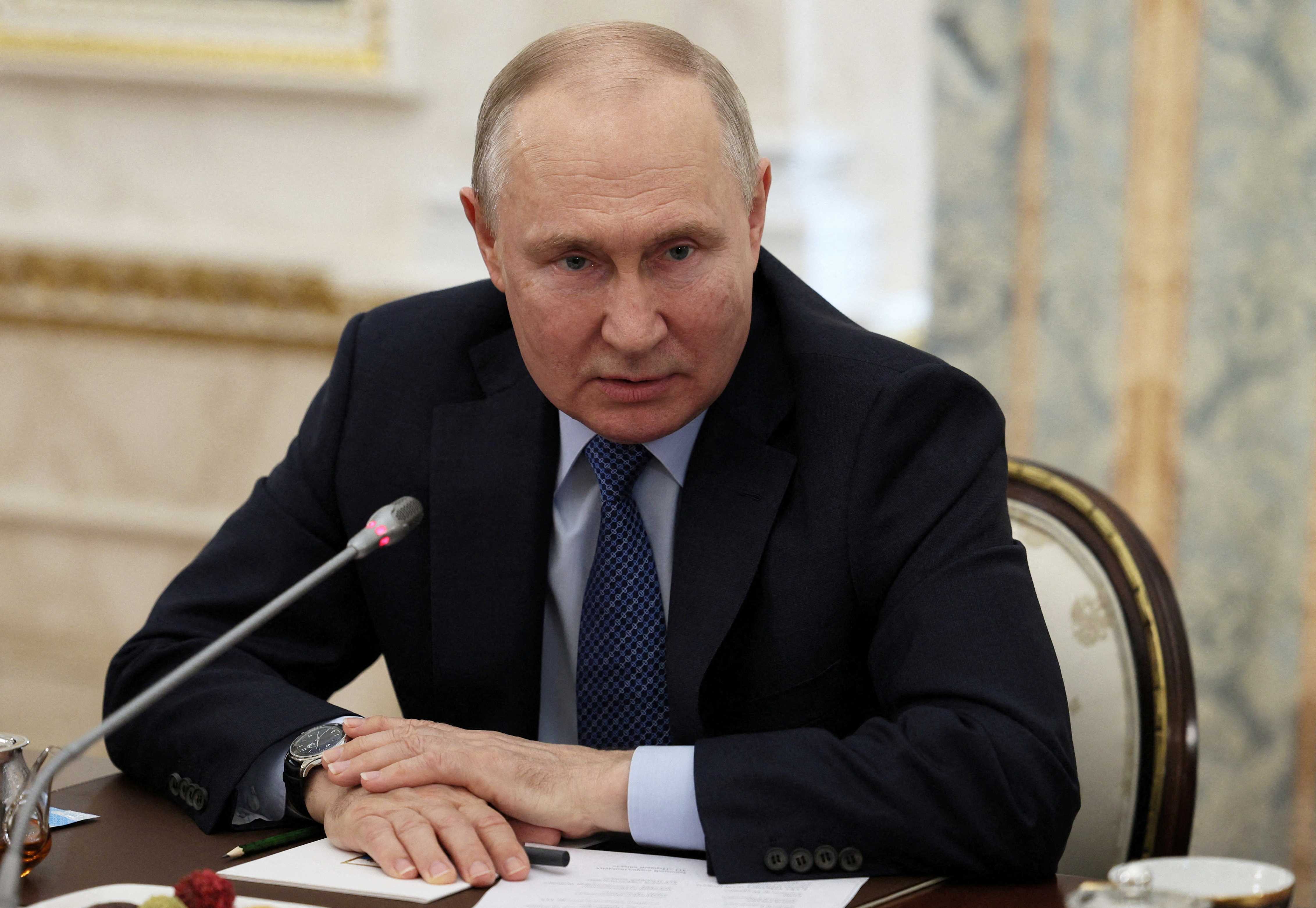 Kremlin says Putin open to any contacts on 'Ukrainian problem ...