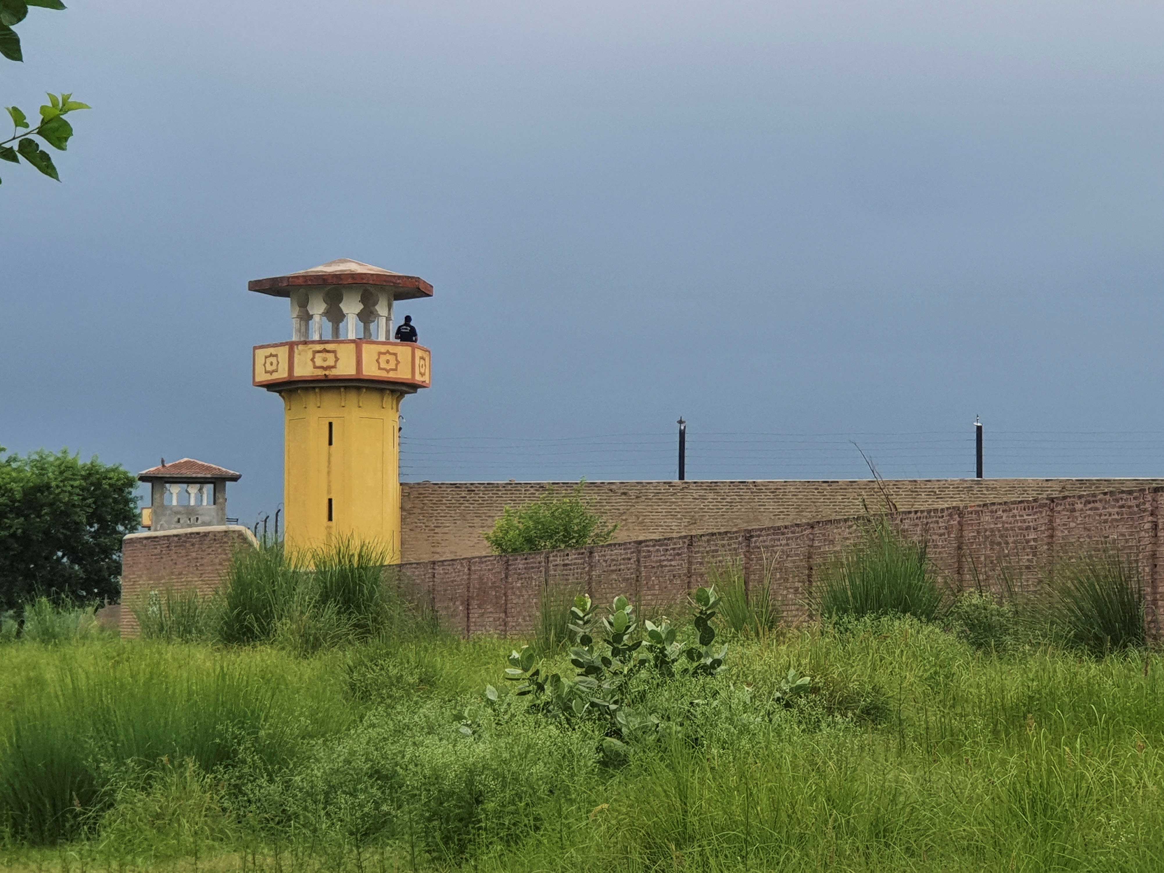 Former Pakistan PM Imran Khan sent to lowly, distant prison | MalaysiaNow