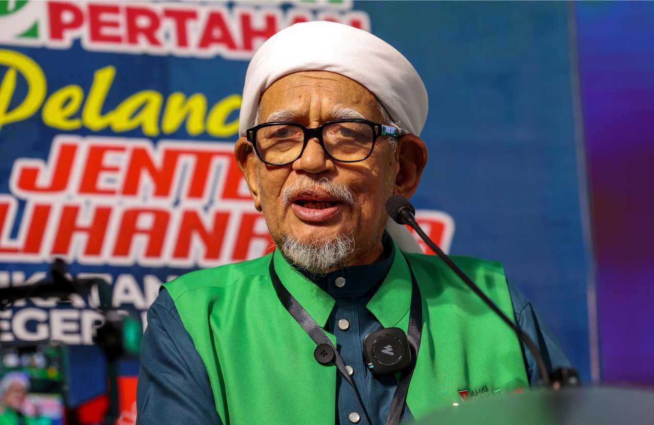Cops record Hadi's statement | MalaysiaNow