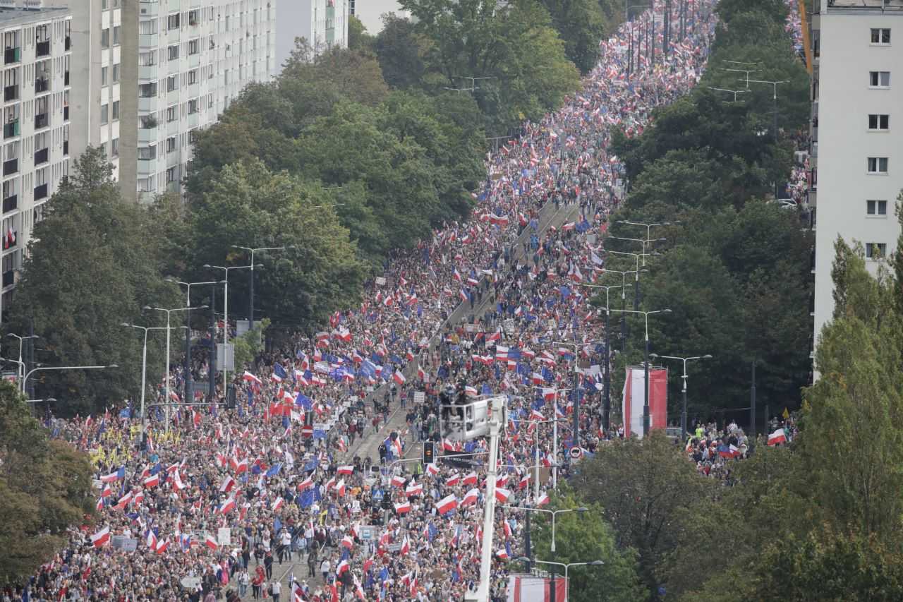 Polish opposition holds massive Warsaw rally ahead of tight election ...
