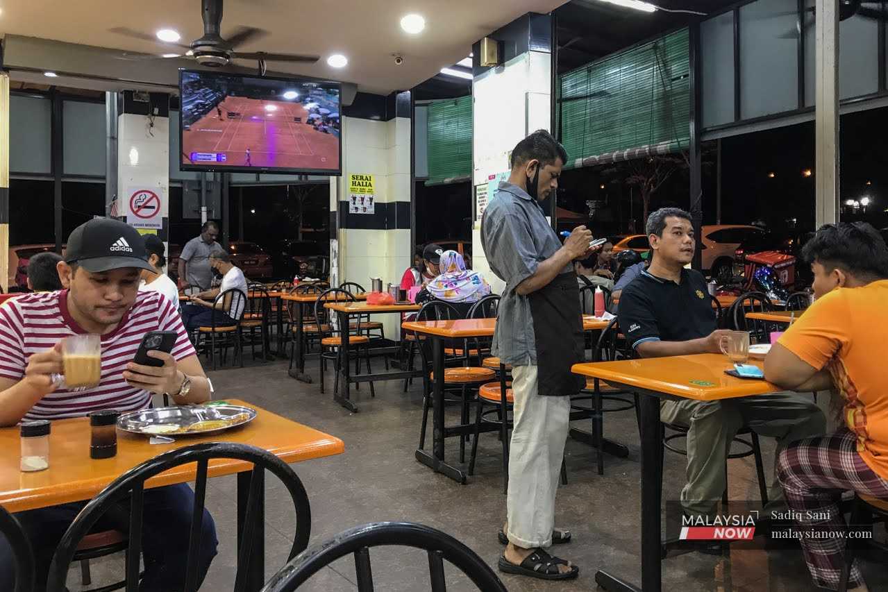Restaurants set to mark up prices as diesel hike triggers domino effect | MalaysiaNow